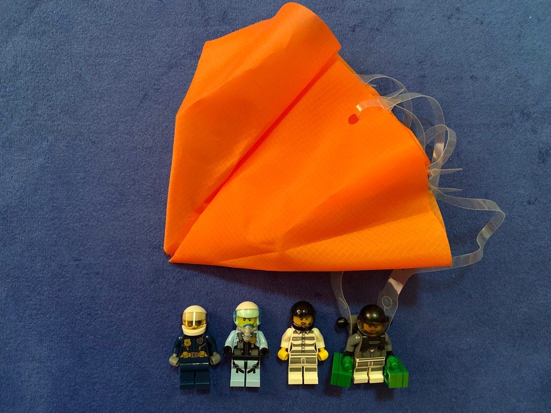 Lego 60208 City Sky Police Parachute Arrest, Hobbies & Toys, Toys ...