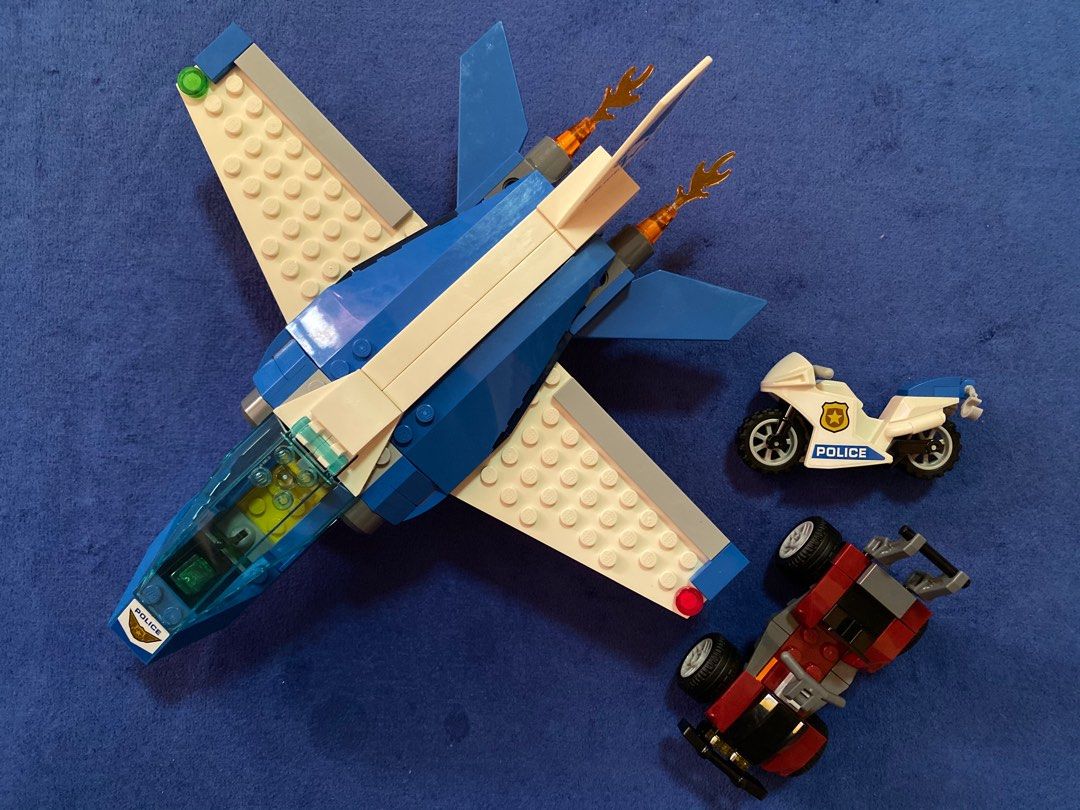 Lego 60208 City Sky Police Parachute Arrest, Hobbies & Toys, Toys ...