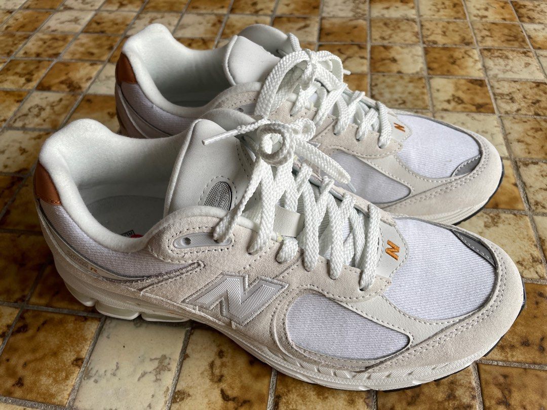 NB 2002R shoes , colour: reflection with sepia and sea salt , Men's ...