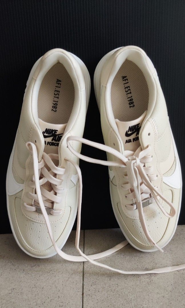 Nike Air Force 1, Women's Fashion, Footwear, Sneakers on Carousell
