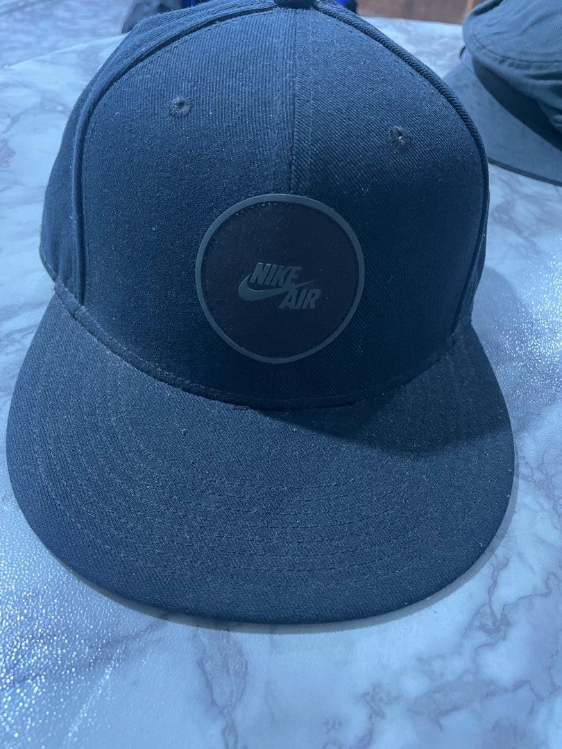 nike snapback original, Men's Fashion, Activewear on Carousell