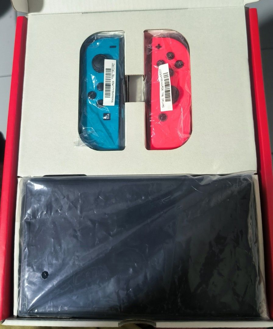 Nintendo switch Oled (Black), Video Gaming, Video Game Consoles ...