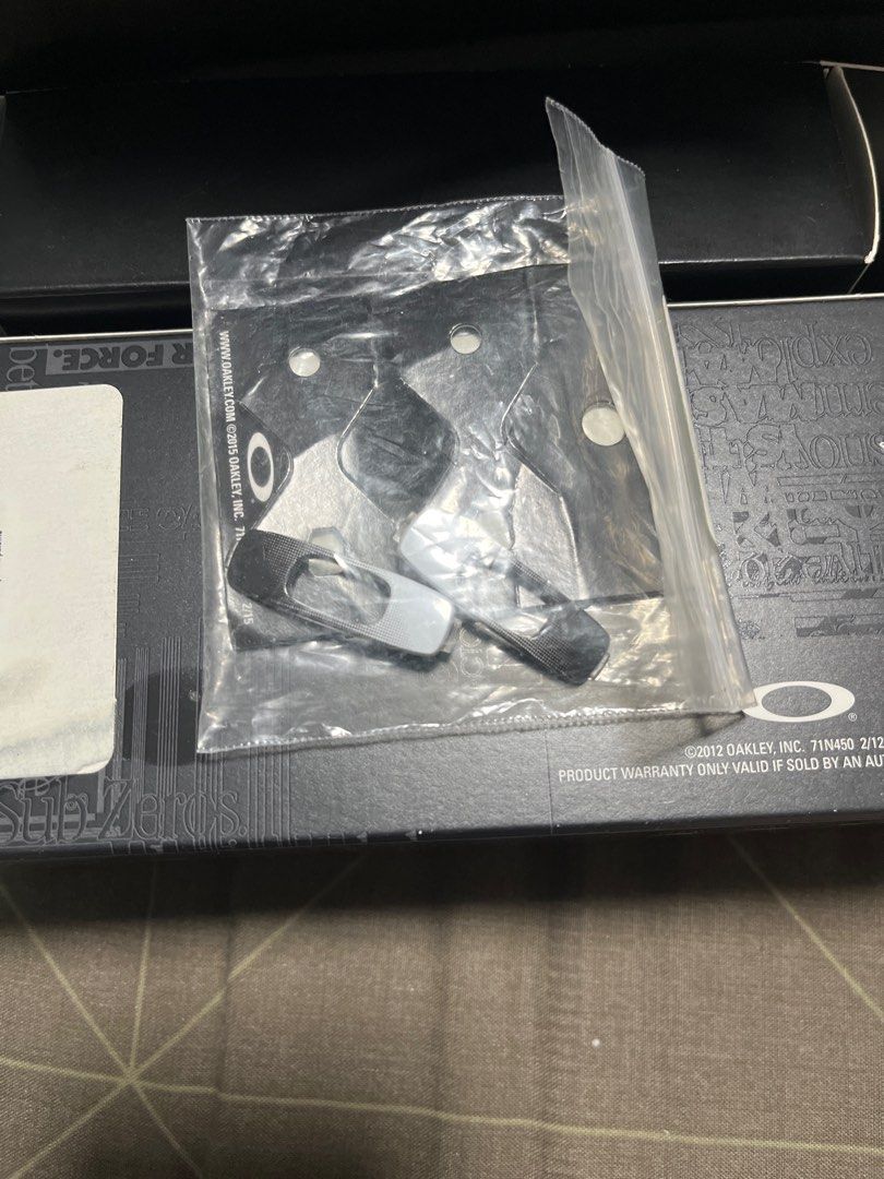 Oakley Batwolf Custom, Men's Fashion, Watches & Accessories, Sunglasses ...