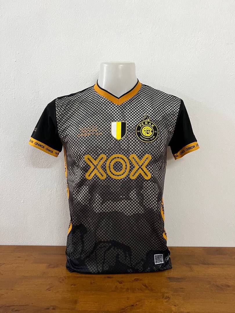 Perak Away Player Issue 2023, Men's Fashion, Activewear on Carousell