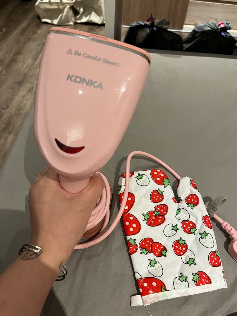 Pink Steam Irons, TV & Home Appliances, Irons & Steamers on Carousell