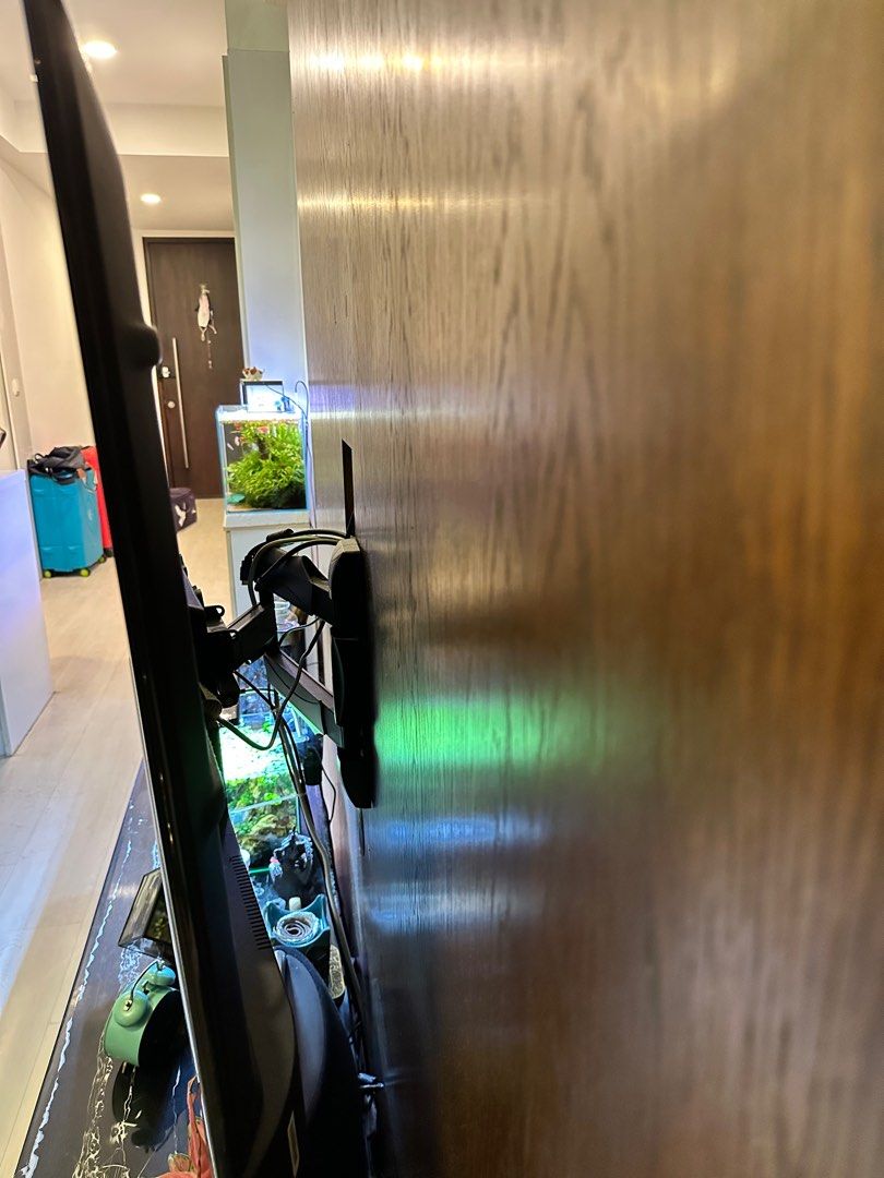 Prism plus 55 inch 4k TV with swivel mont + Console + Apple Tv 4k ...