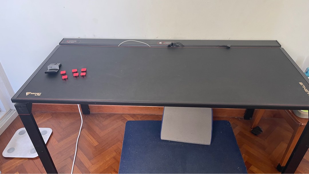 Secretlab Magnus metal table Computer Table, Furniture & Home Living ...
