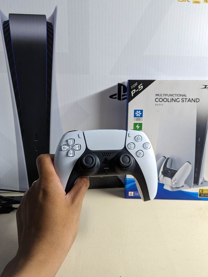 Sony Playstation 5 / PS5 Console Disc Edition with Free Cooling Stand ...
