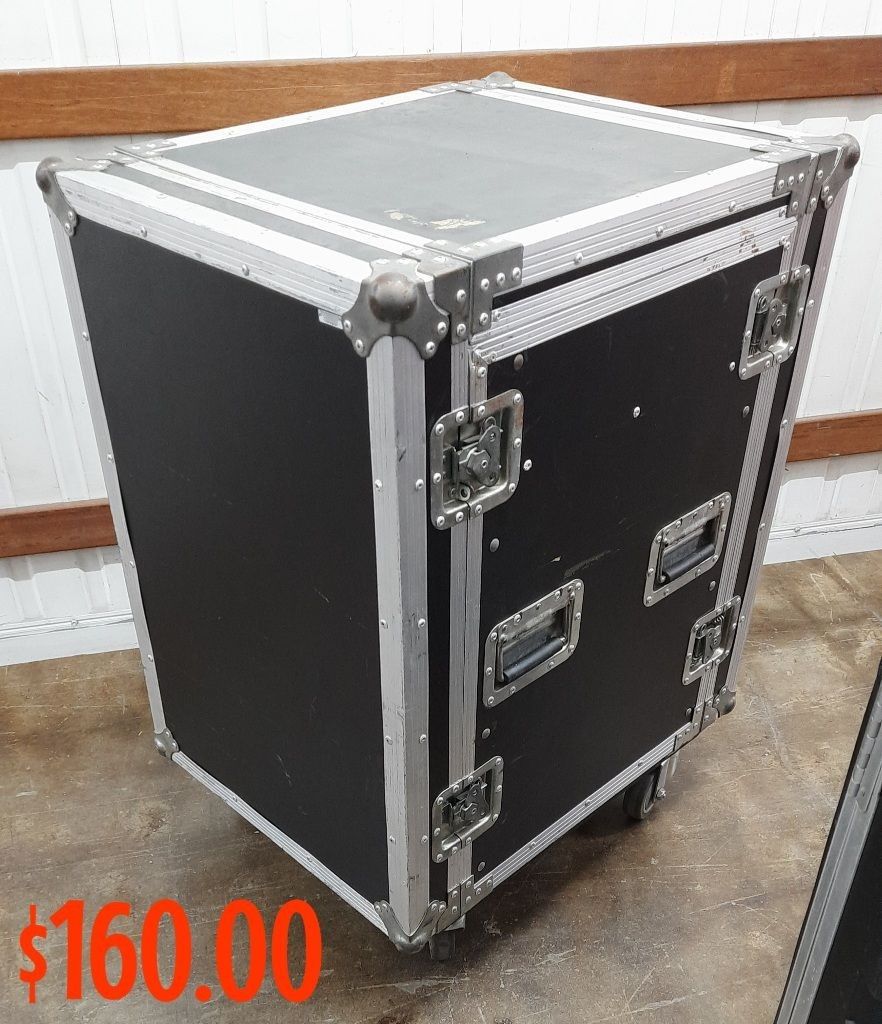Sound Console Flight Case with wheels, Audio, Portable Audio ...
