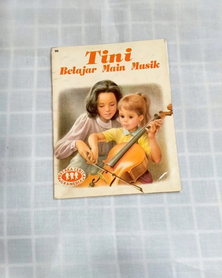 TINI BELAJAR MAIN MUSIK SERI PUSTAKA CERITA GRAMEDIA, Buku & Alat Tulis ...