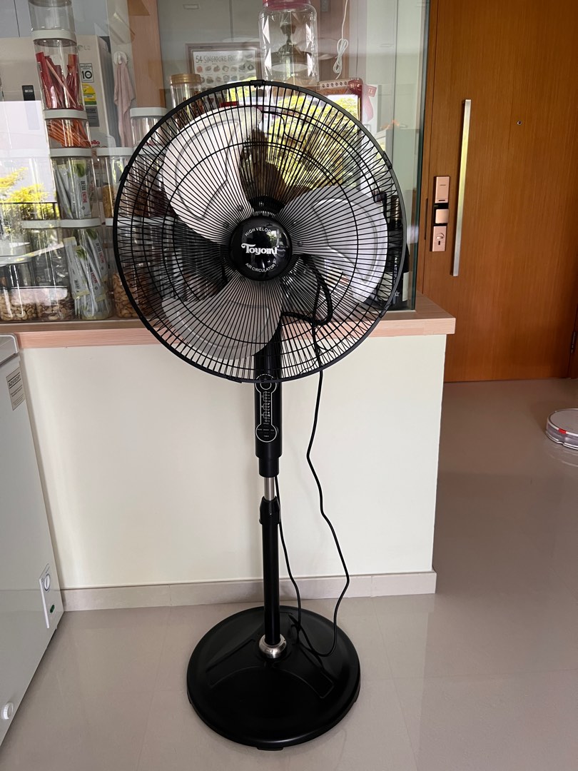 TOYOMI 18" Stand Fan Metal Blade High velocity, Furniture & Home Living ...