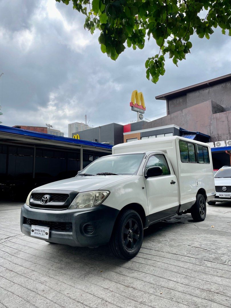 Toyota Hilux Fx 4x2 Manual, Cars for Sale, Used Cars on Carousell