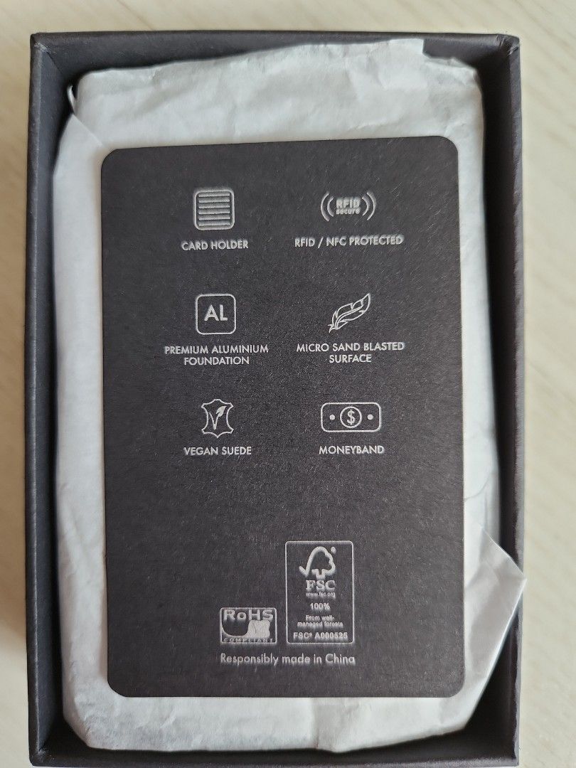 Wally card holder grey, Men's Fashion, Watches & Accessories, Wallets ...