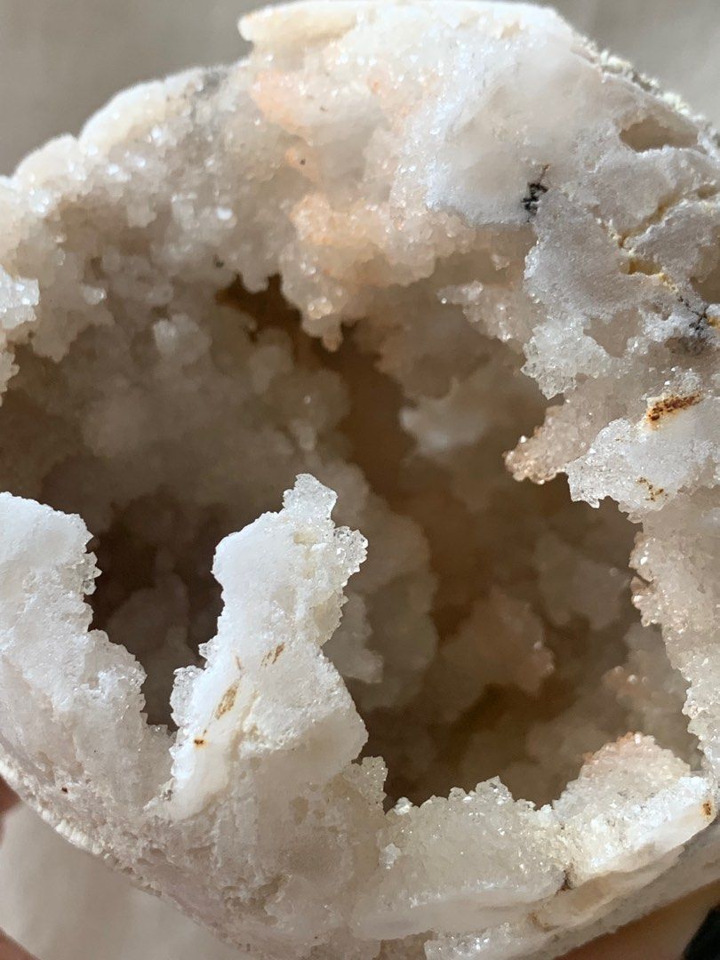 8.1cm White Agate Geode Sphere with Light Display, Furniture & Home ...