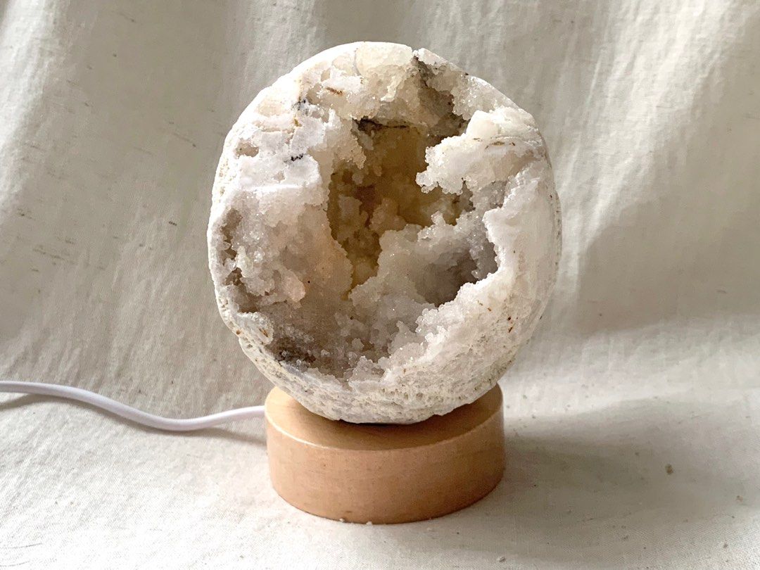 8.1cm White Agate Geode Sphere with Light Display, Furniture & Home ...
