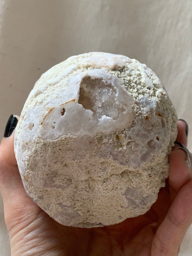 8.1cm White Agate Geode Sphere with Light Display, Furniture & Home ...