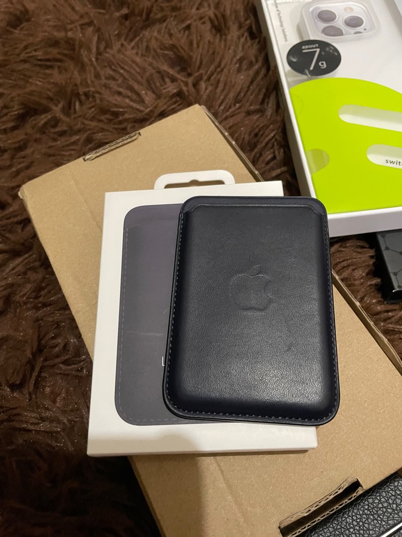 Apple Magsafe Wallet (Ink), Men's Fashion, Watches & Accessories ...