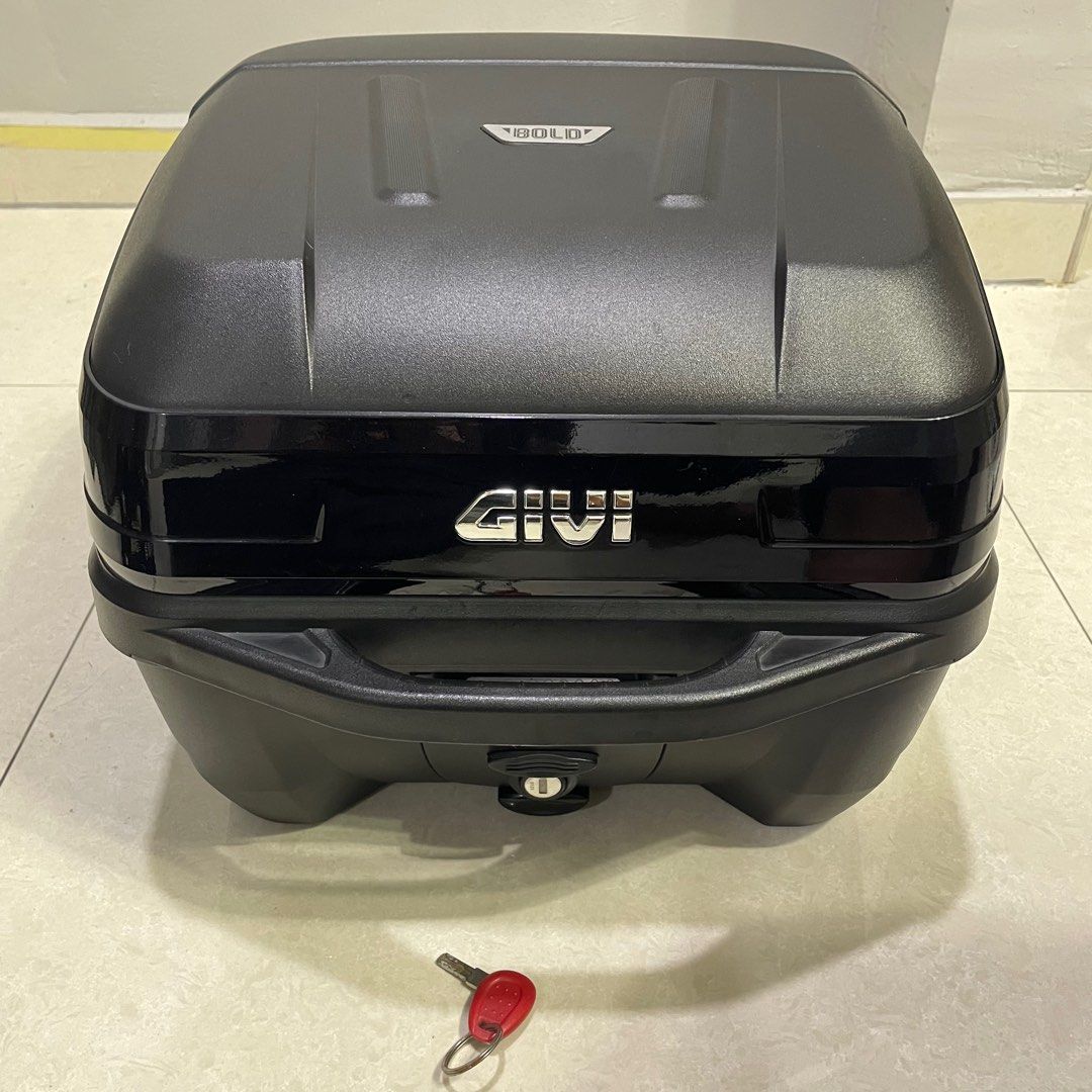 Box Givi Bold 32 Liter., Auto Accessories on Carousell