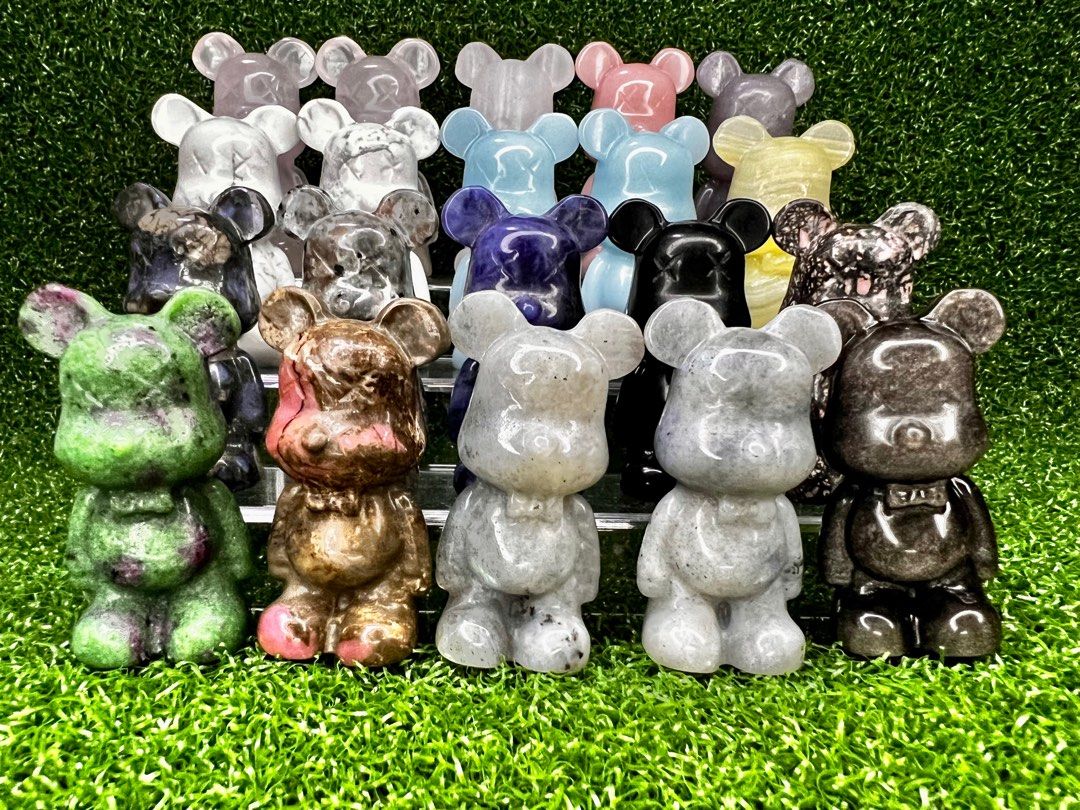 Brick bear crystal display, Women's Fashion, Jewelry & Organisers ...