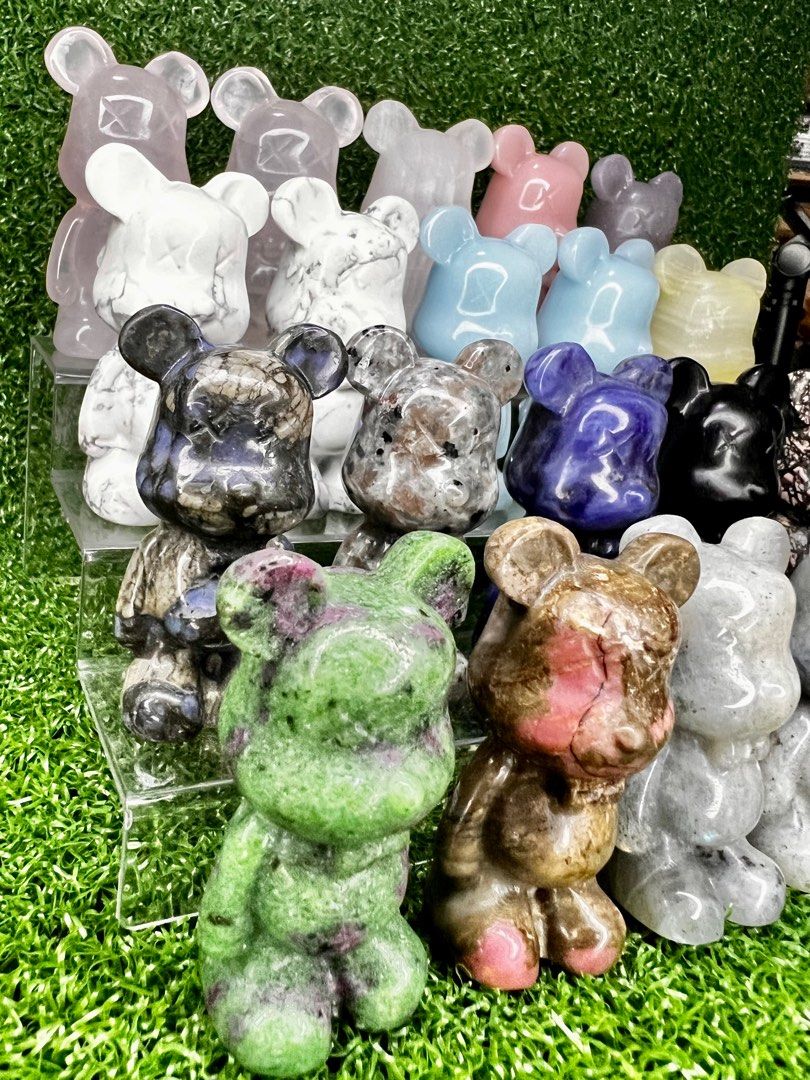 Brick bear crystal display, Women's Fashion, Jewelry & Organisers ...