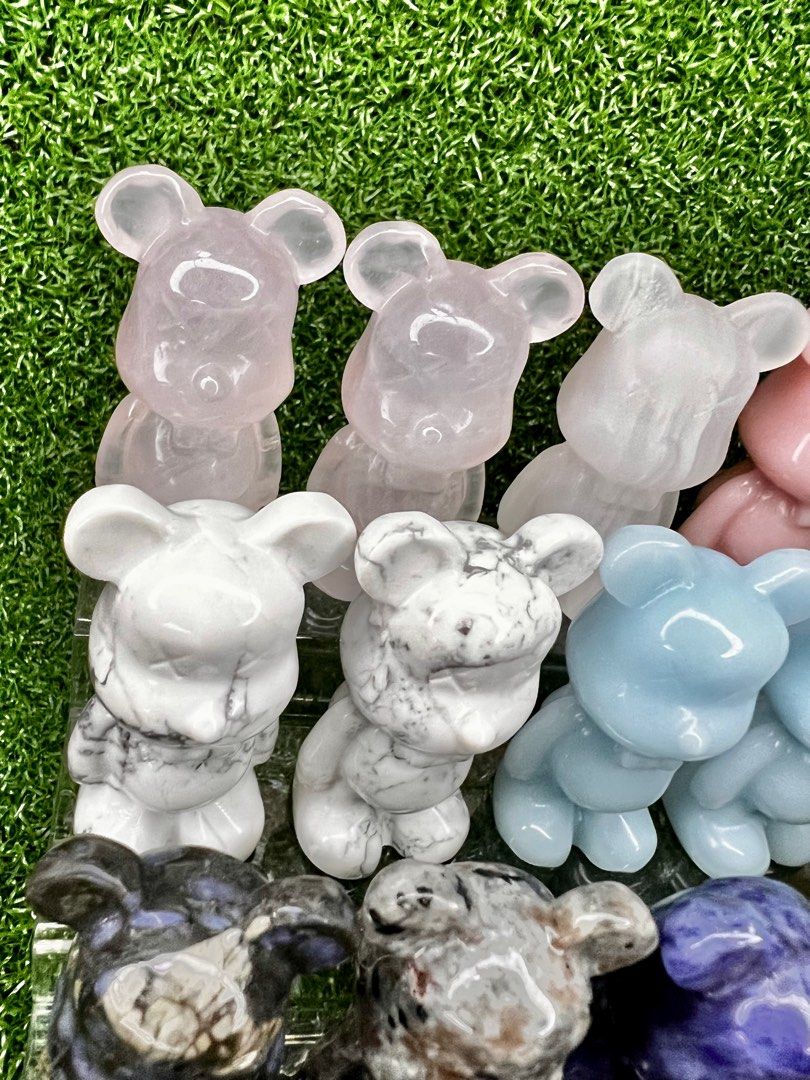 Brick bear crystal display, Women's Fashion, Jewelry & Organisers ...