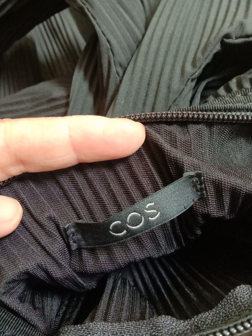 COS collection of styles expandable nylon bag on Carousell