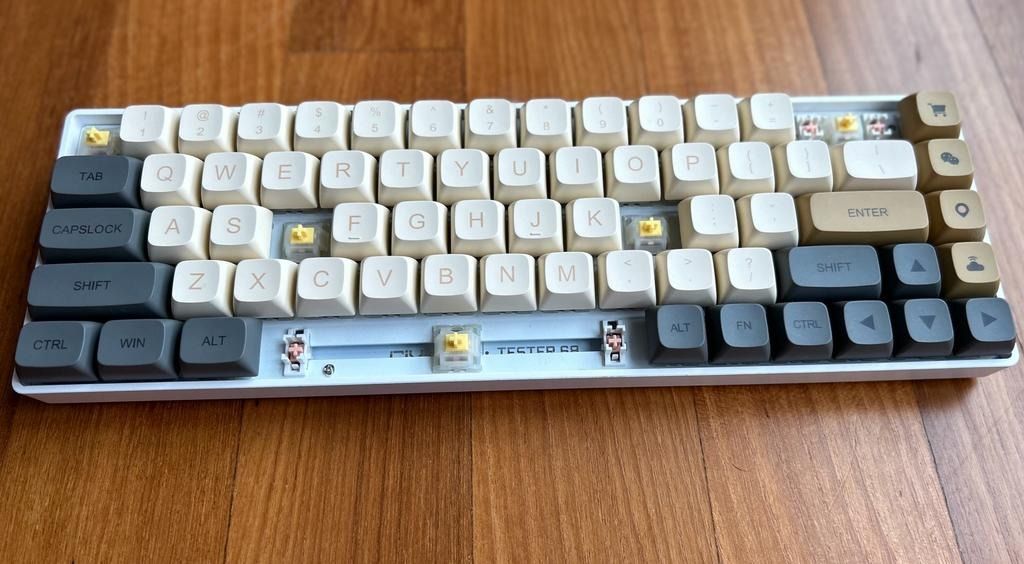 Custom Creamy 65% Mechanical Keyboard - Wireless, Computers & Tech ...