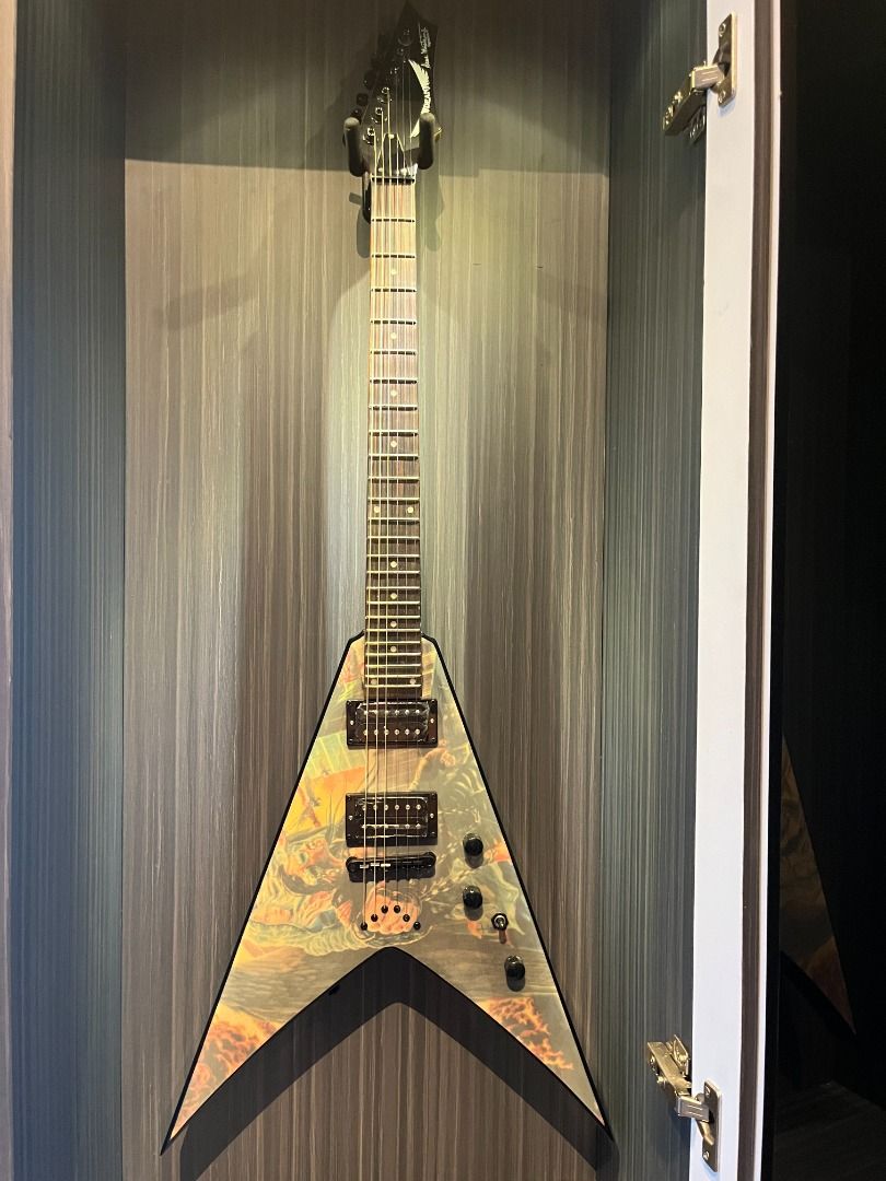 Dean Guitars Flying V (Dave Mustaine Signature) Abomination, Hobbies ...
