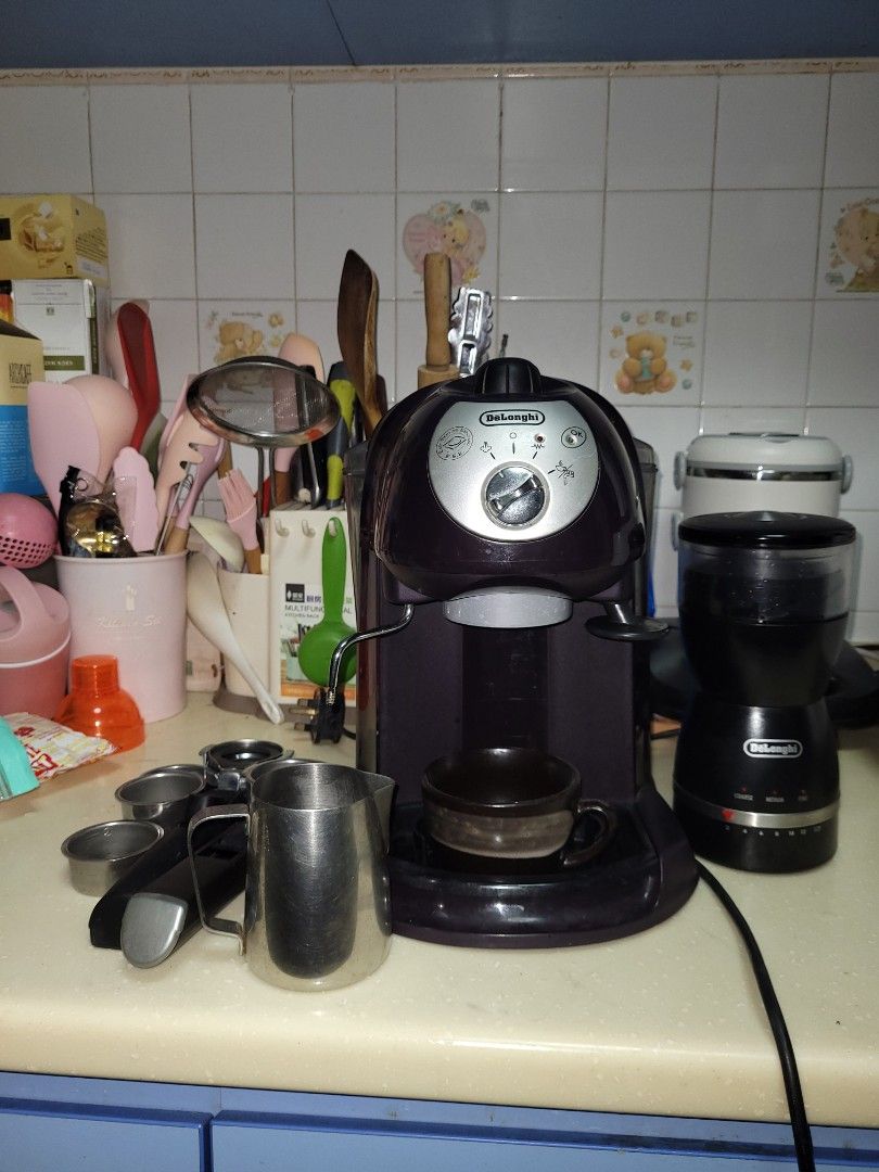 Delonghi Coffee / espresso Machine Set. With Coffee grinder., TV & Home ...