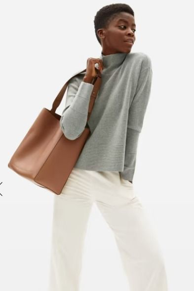 Everlane Cognac Brown Minimalist Tote Bucket Bag, Women's Fashion, Bags ... Everlane Cognac Brown Minimalist Tote Bucket Bag, Women's Fashion, Bags ...