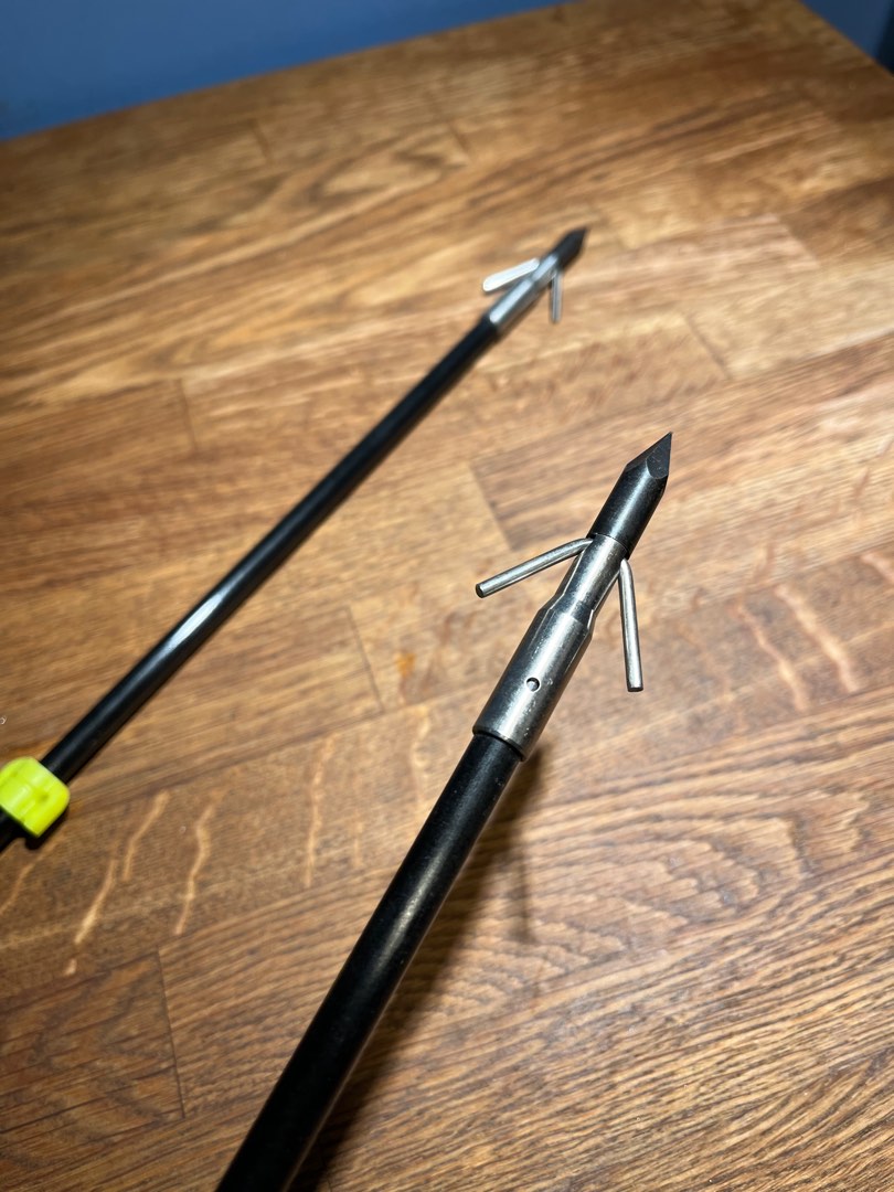 Fishing Arrows, set of 2 Solid Fibre Glass., Sports Equipment, Fishing ...