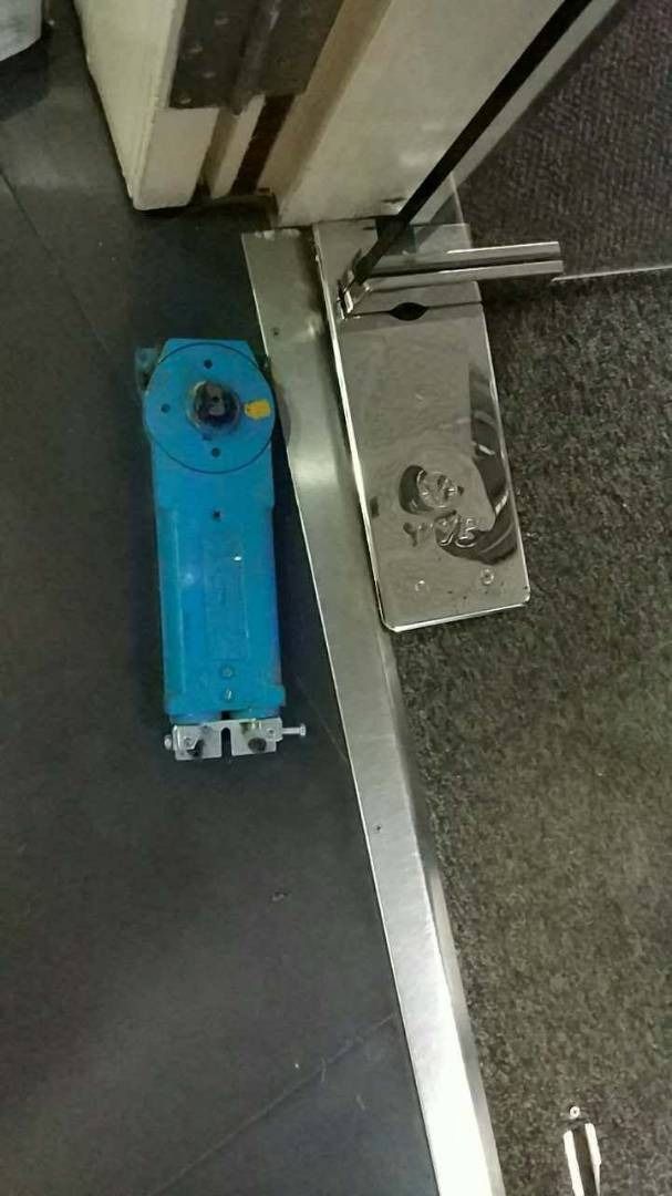 FLOOR SPRING HYDRAULIC l sistem pintu hidraulik, Services, Others on ...