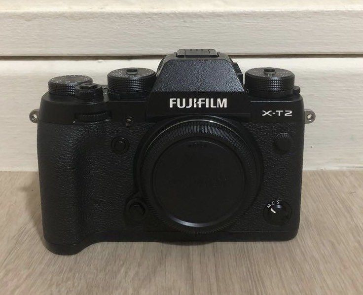 Fujifilm XT2 Camera Body, Photography, Cameras on Carousell