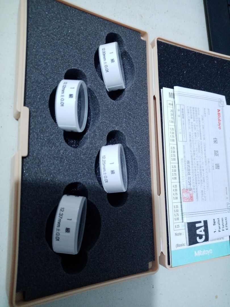 Genuine Mitutoyo Optical parallel (25mm), Everything Else on Carousell