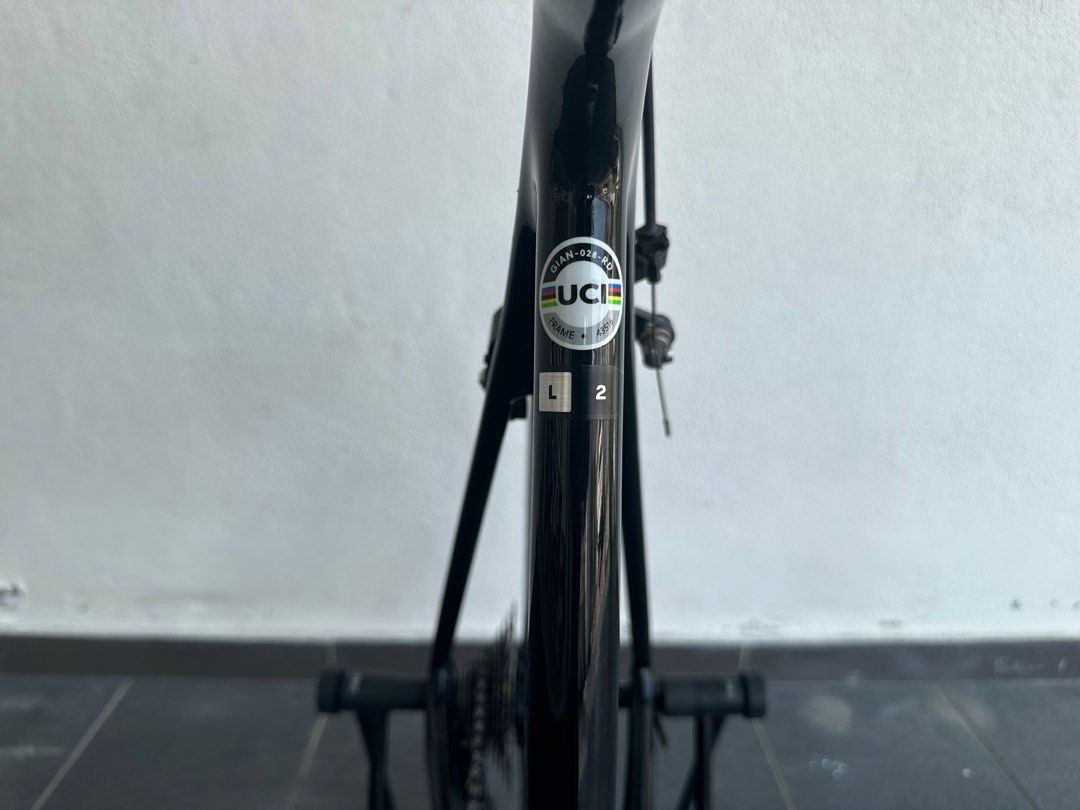 Giant TCR KOM, Sports Equipment, Bicycles & Parts, Bicycles on Carousell