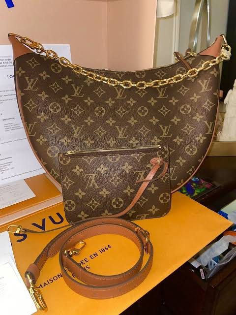 Hobo Loop LV, Fesyen Wanita, Tas & Dompet di Carousell