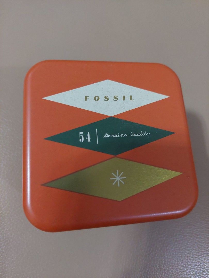Kotak jam Fossil, Barang Yang Dicari di Carousell