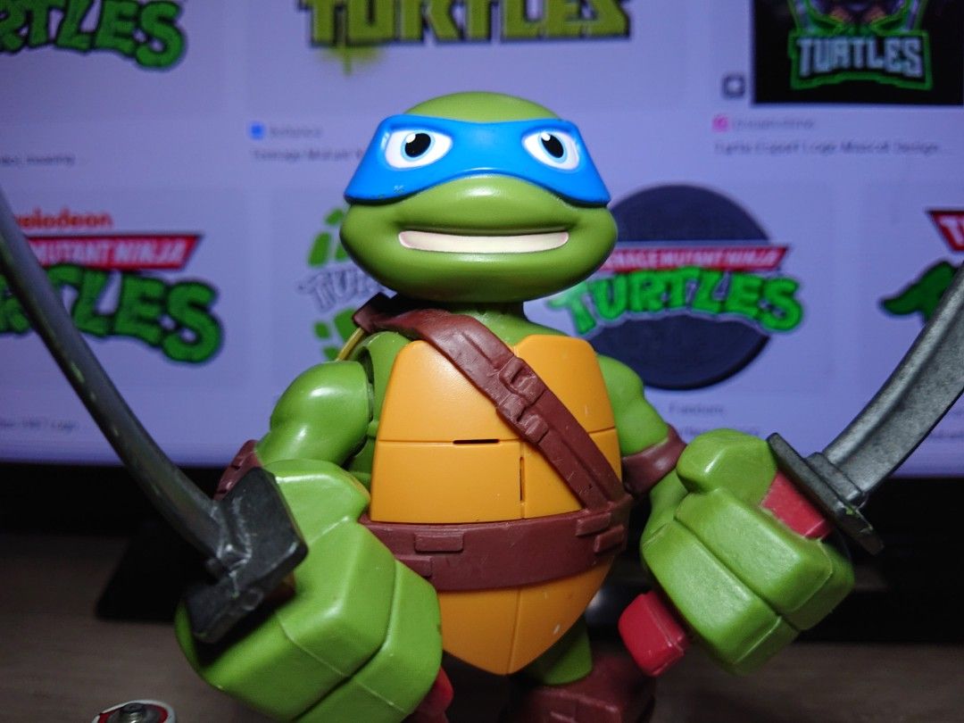LEONARDO Talking Teenage Mutant Ninja Turtles, Toys & Collectibles ...