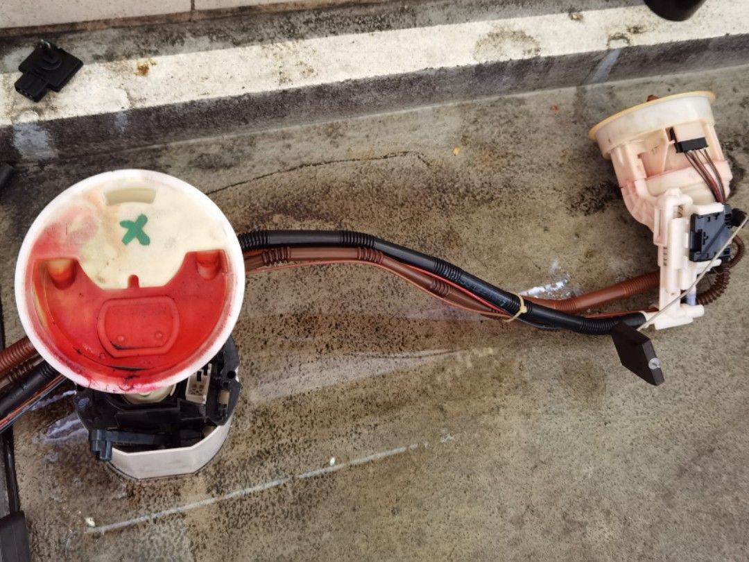 Mercedes W211 E200 new fuel pump and fuel filter sending unit (oem ...