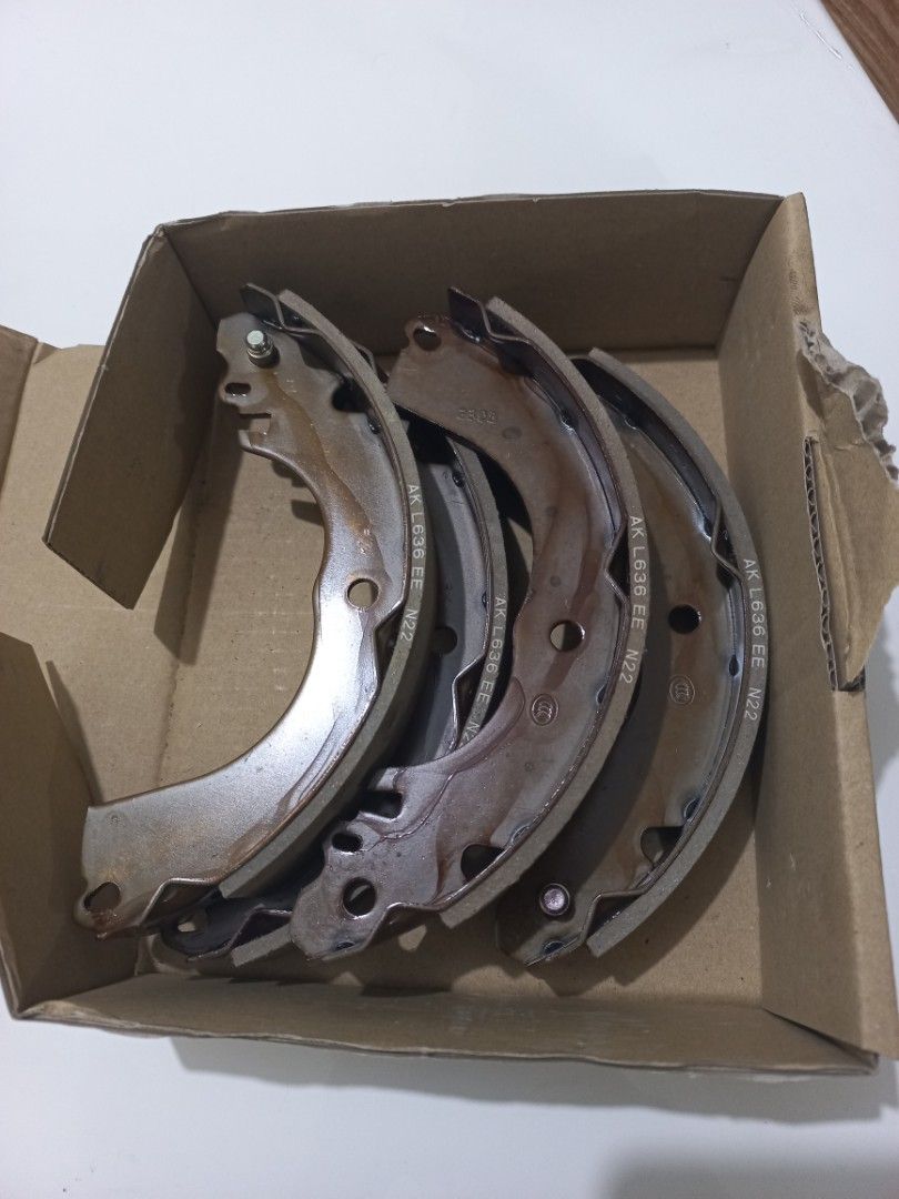 Mitsubishi G4 Genuine Brake Shoe, Car Parts & Accessories, Steering ...