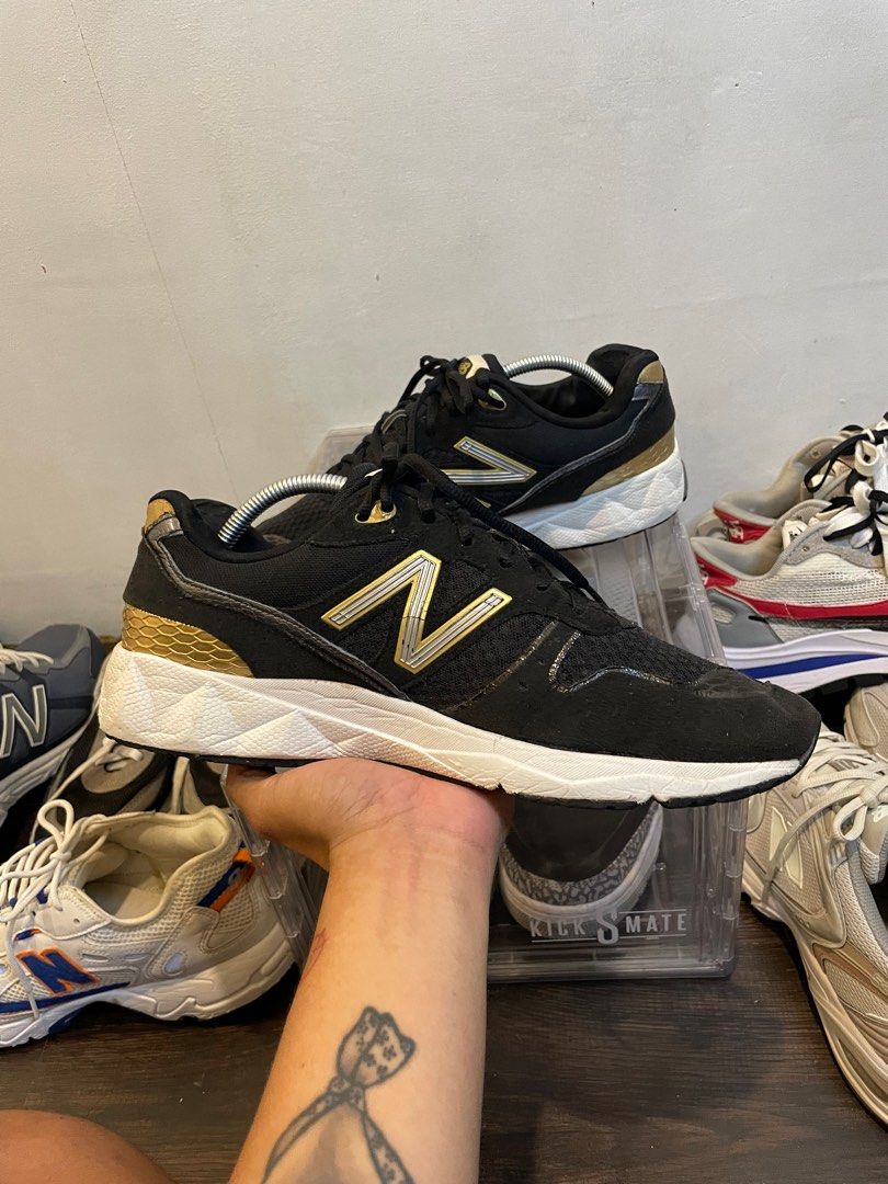 New Balance 774, Men's Fashion, Footwear, Sneakers on Carousell