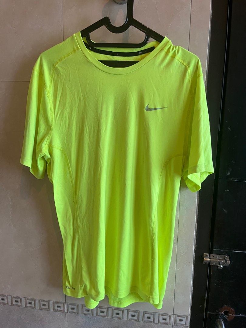 Nike Dri-fit, Olah Raga, Baju Olahraga di Carousell