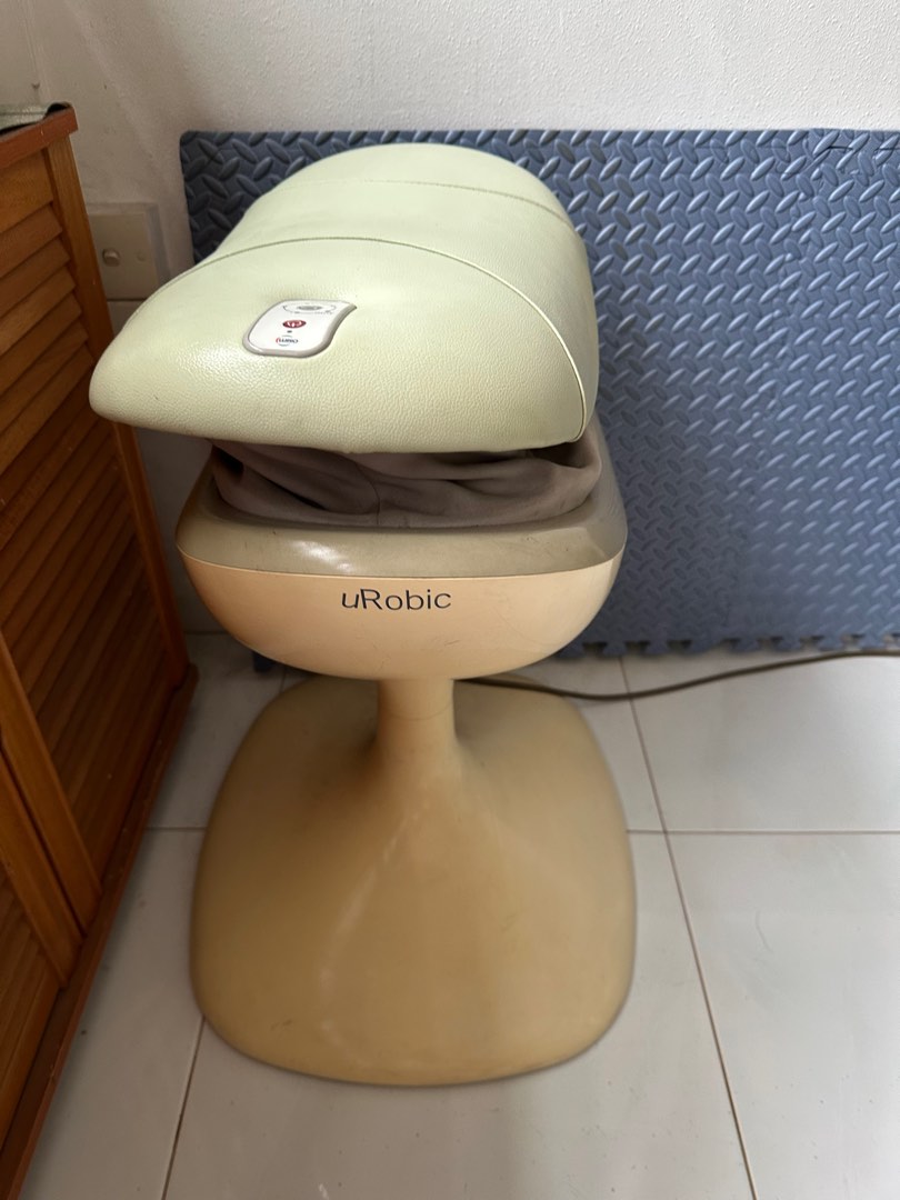 Osim Urobic seat, Health & Nutrition, Massage Devices on Carousell