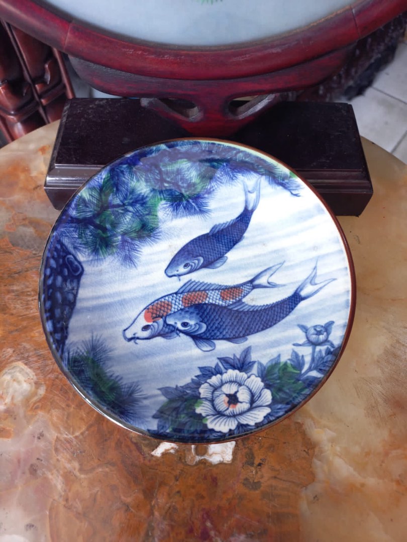 Piring Motif ikan cantik, Antik, Pajangan di Carousell