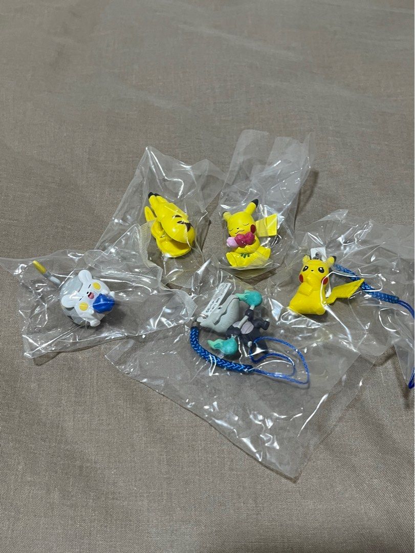 Pokemon gacha figures, Hobbies & Toys, Memorabilia & Collectibles, J ...
