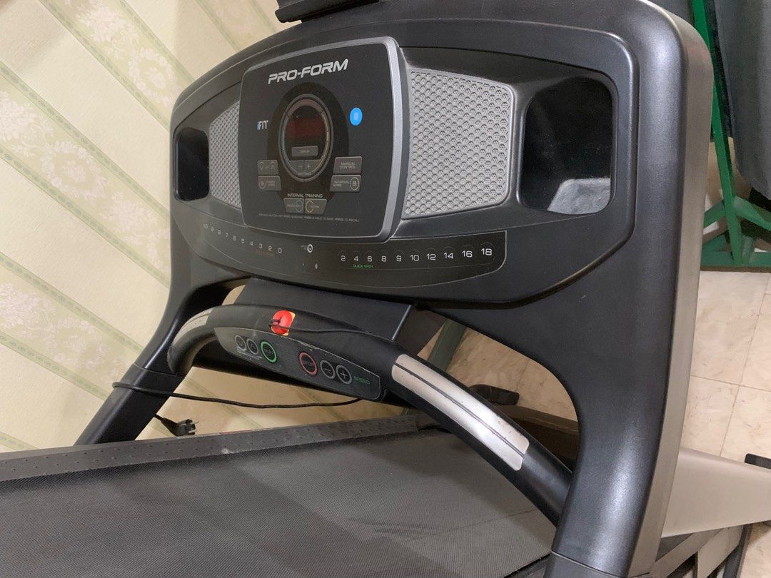 ProForm Performance 400i Treadmill, Sports Equipment, Exercise ...