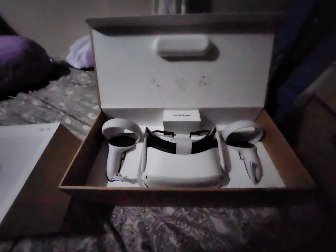Quest 2 128gb, Mobile Phones & Gadgets, Other Gadgets on Carousell