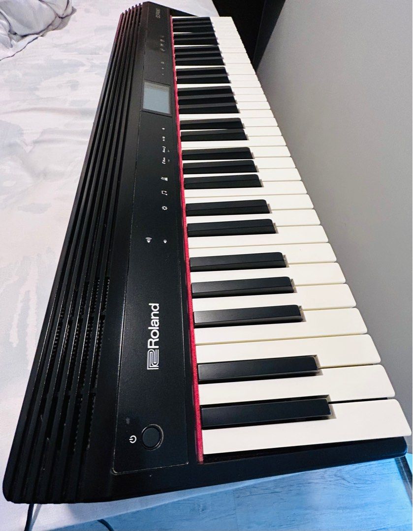 Roland GO:PIANO 61-key Portable Piano, Hobbies & Toys, Music & Media ...