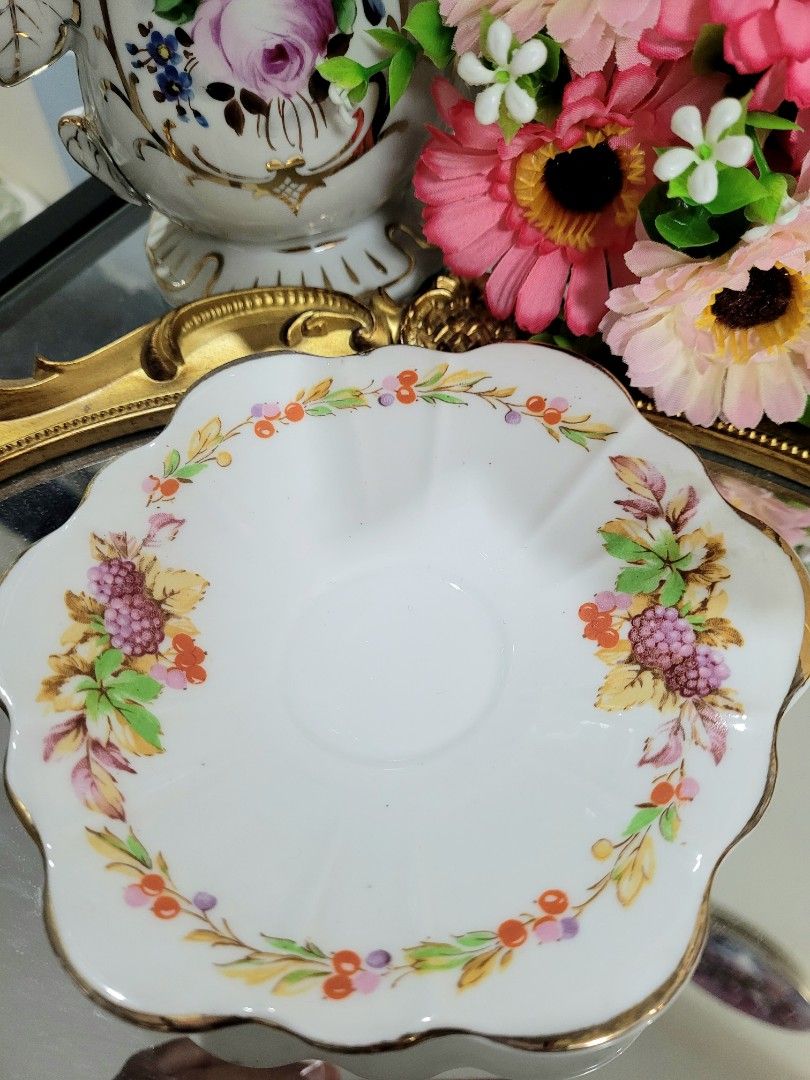 Royal Stuart Bone china Made in England, Hobbies & Toys, Memorabilia ...