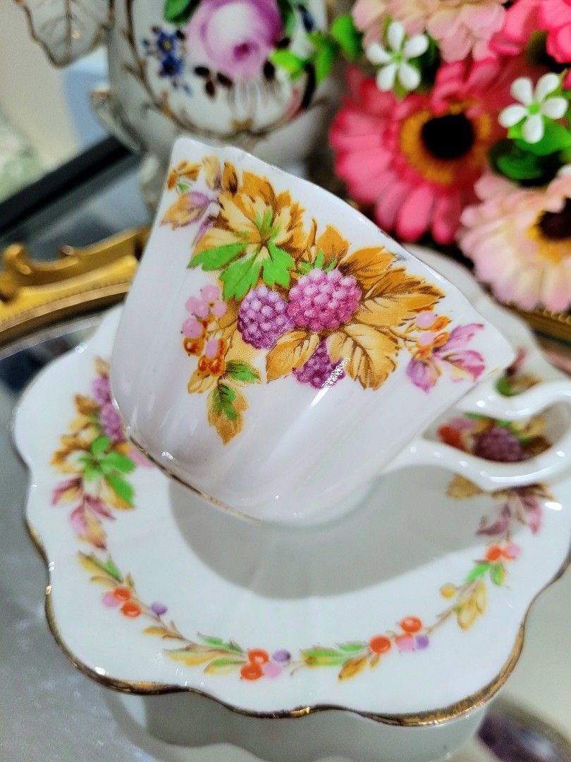 Royal Stuart Bone china Made in England, Hobbies & Toys, Memorabilia ...